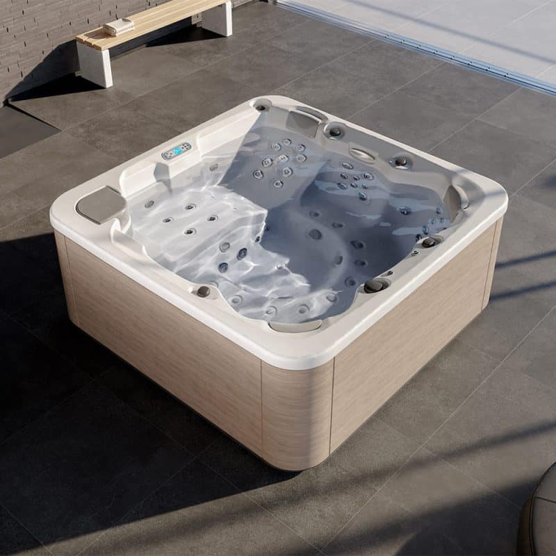 How Does a Hot Tub Work?
